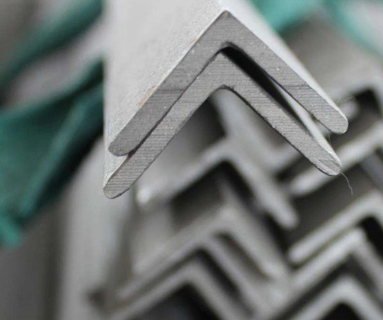 Slit Edge Metal Angle Bar 316L SS Unequal Angle Bar For Warehouse Shelves